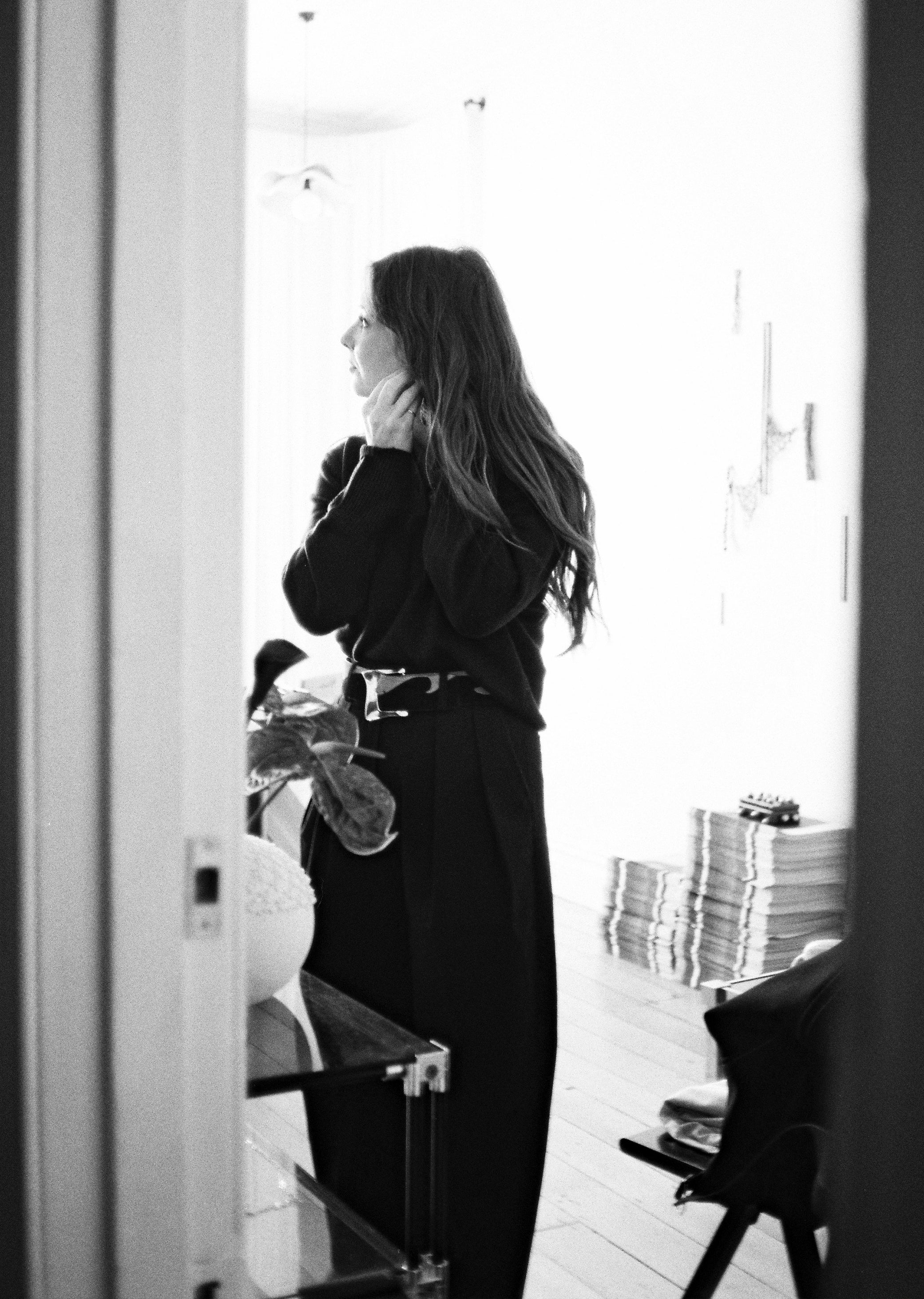 In The Studio / Jasmin Sparrow – Lee Mathews